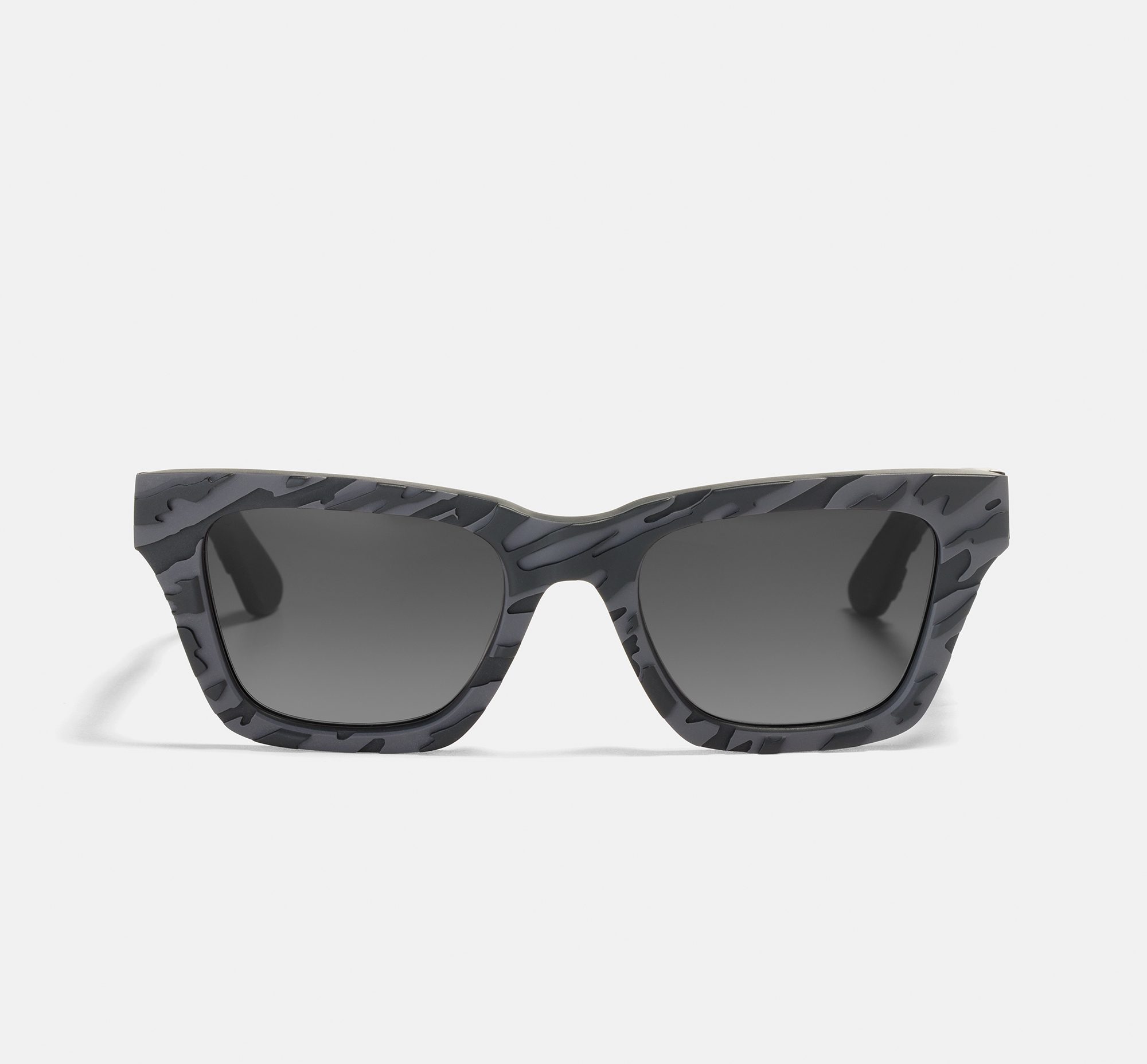 Mac x Byborre Phantom Black | Square Bio-AcéTate Solaires | Ace & Tate